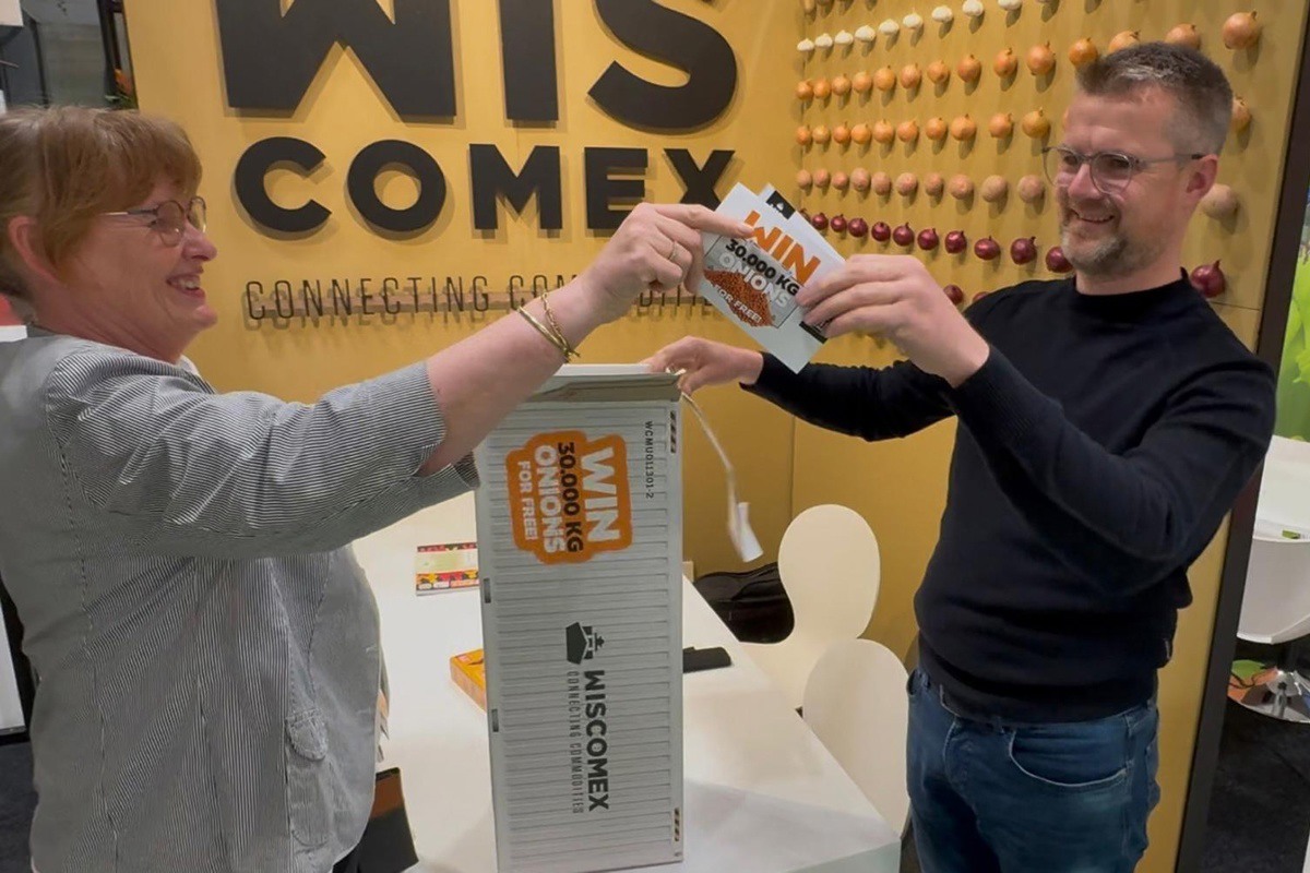 Driouch Mohammed, de African Builders, ganador de un contenedor de ...