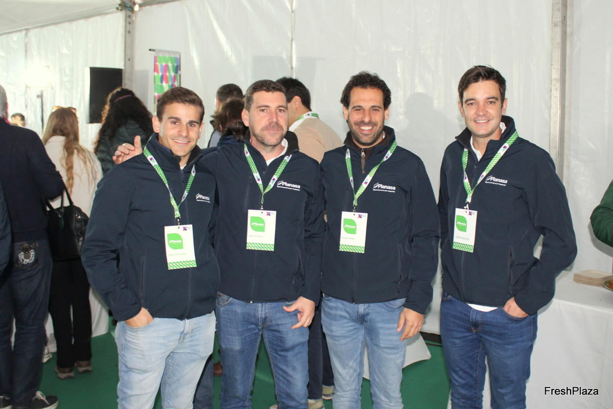 Más de 200 profesionales de todo el mundo conocen en exclusiva las selecciones avanzadas de ...