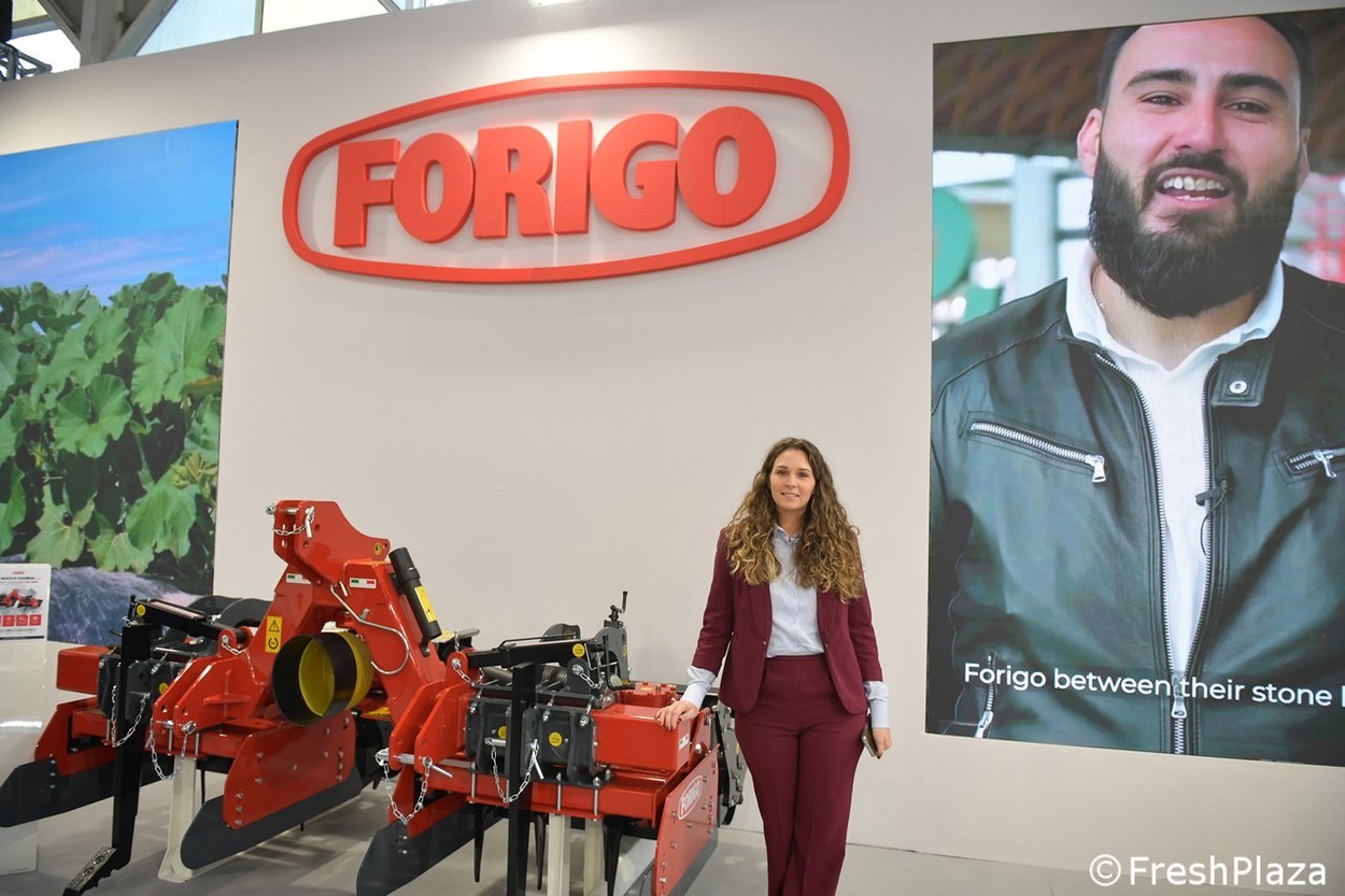 Forigo presenta un robot eléctrico autónomo que realiza tres tareas en una