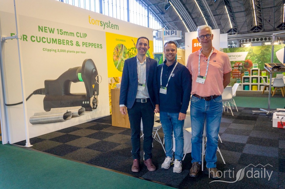 Tomsystem presenta una nueva grapa de 15 mm de diámetro para entutorar ...